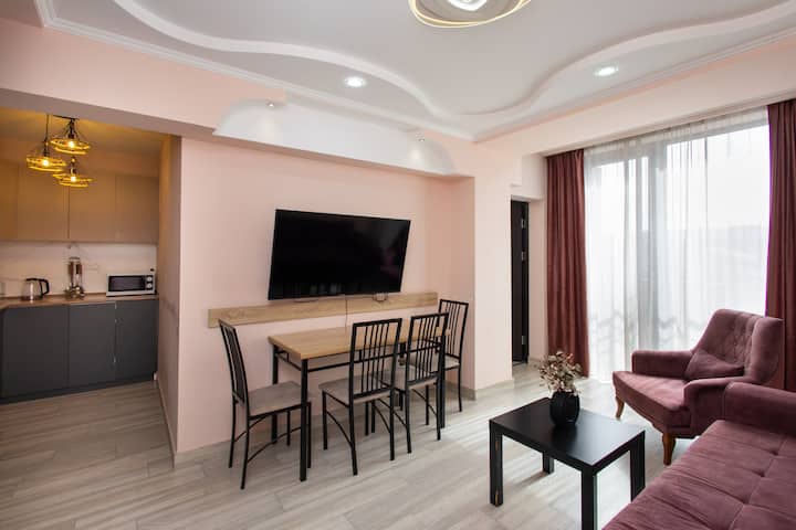 Sayat Nova 10, New Renovated 1 B/d. Luxe Apt Sn100 - Yerevan