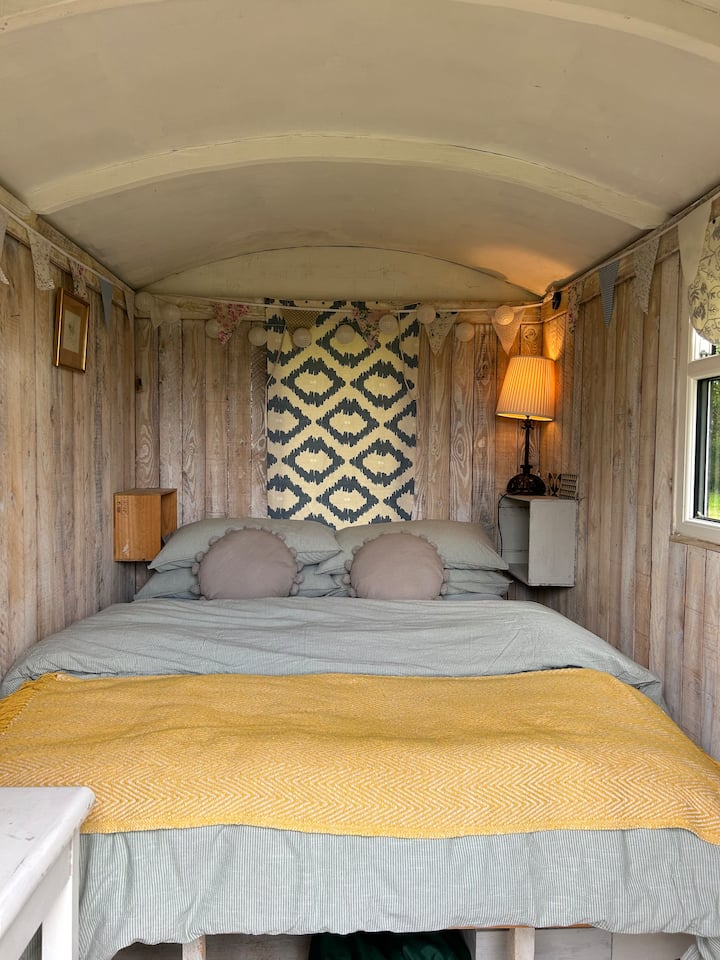 Pretty, Private Shepherd Hut Near Ledbury - Ledbury