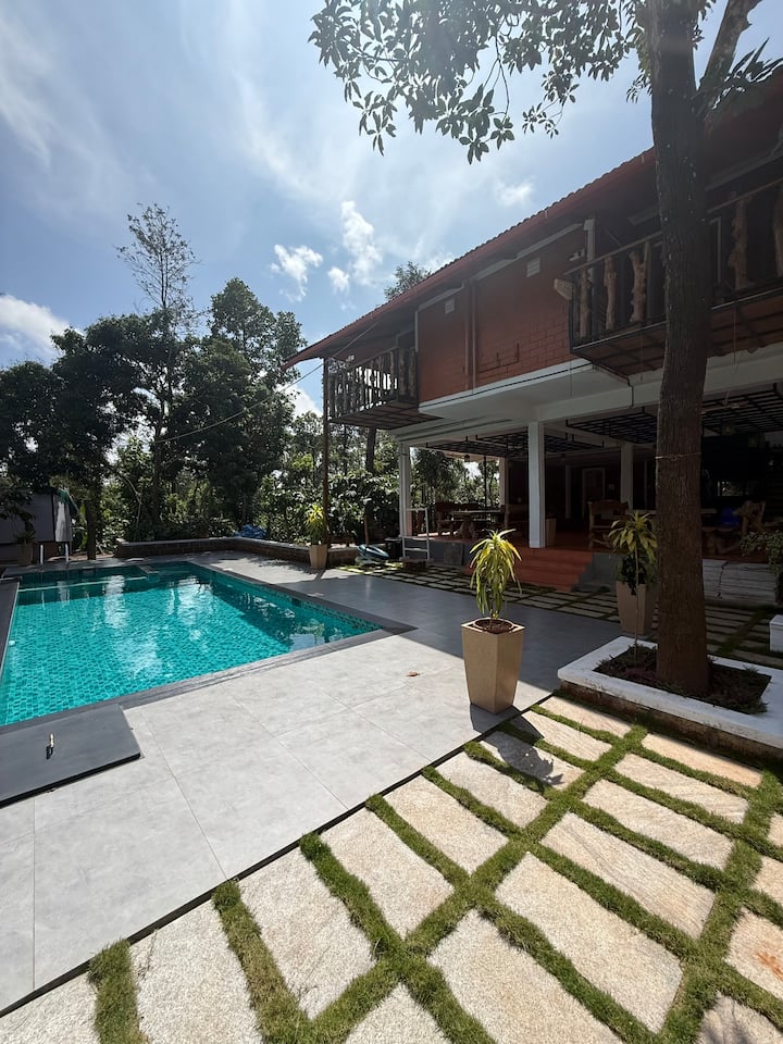 5 Bedroom Pool Villa - Deep Woodz Estate Coorg - Kerala