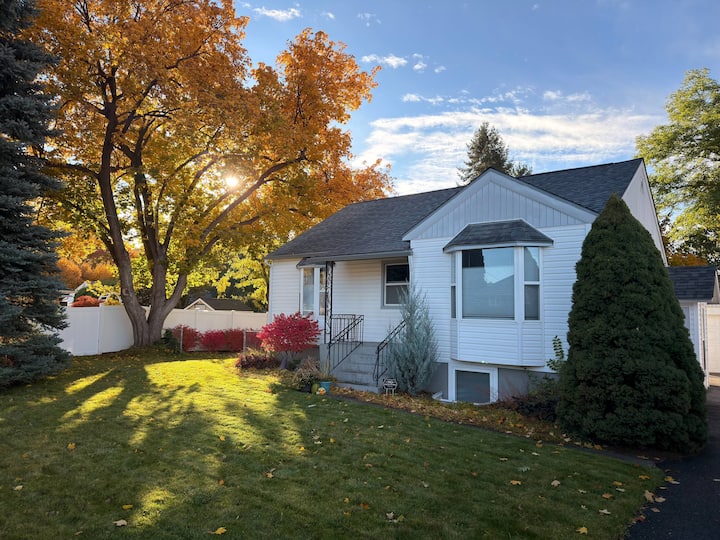 Urban Garden Retreat - Spokane Valley, WA