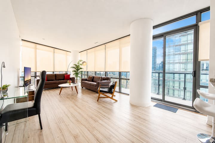 Massive 2br 2ba Near Toronto General Hospital - Toronto, ON