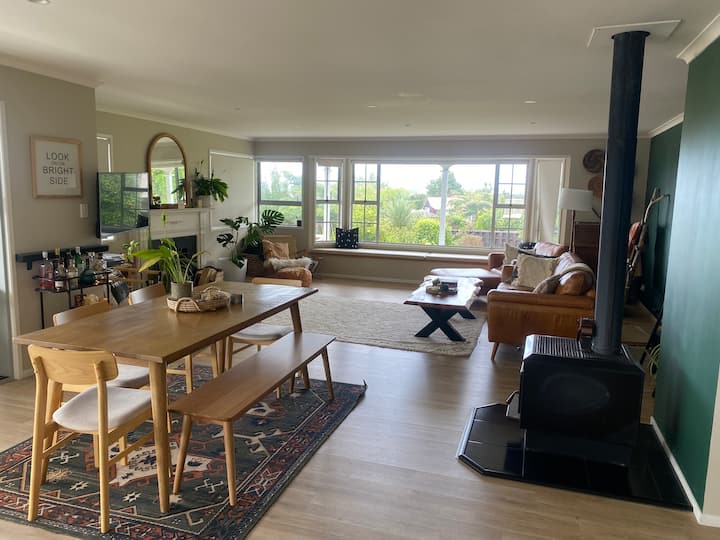 Home In Taupo - Taupo