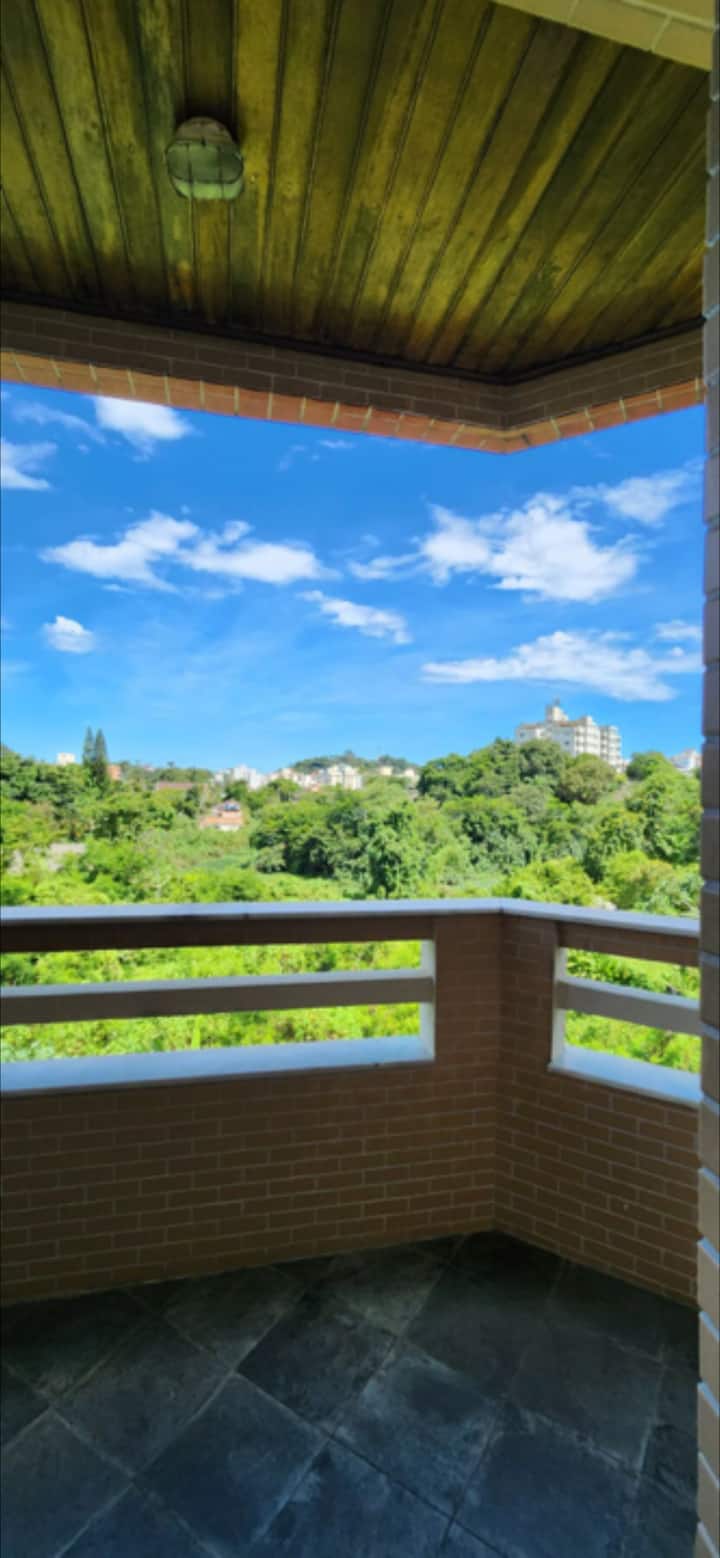 Ap. Centro Ubatuba - 4 Pes./1 Garagem/piscina/wifi - Ubatuba