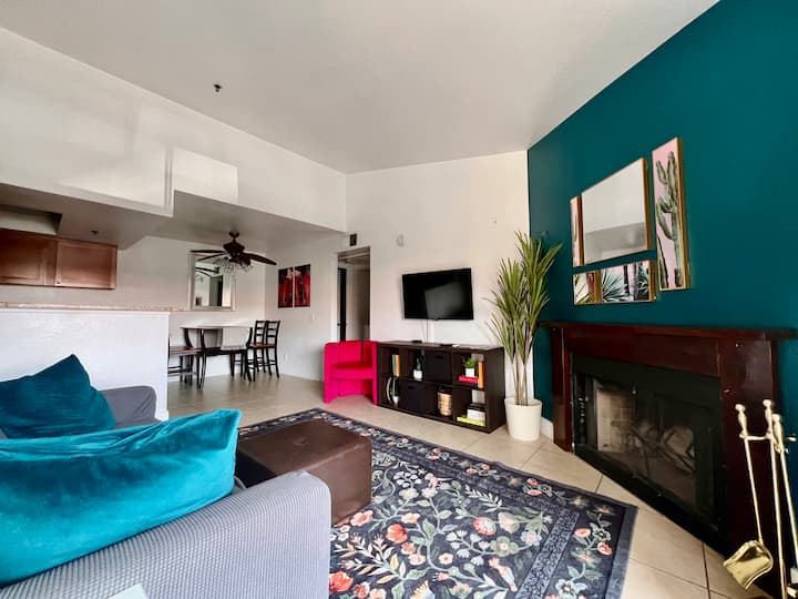 Private 2 Bedroom 2 Bath Condo- Next To The Strip! - Las Vegas, NV