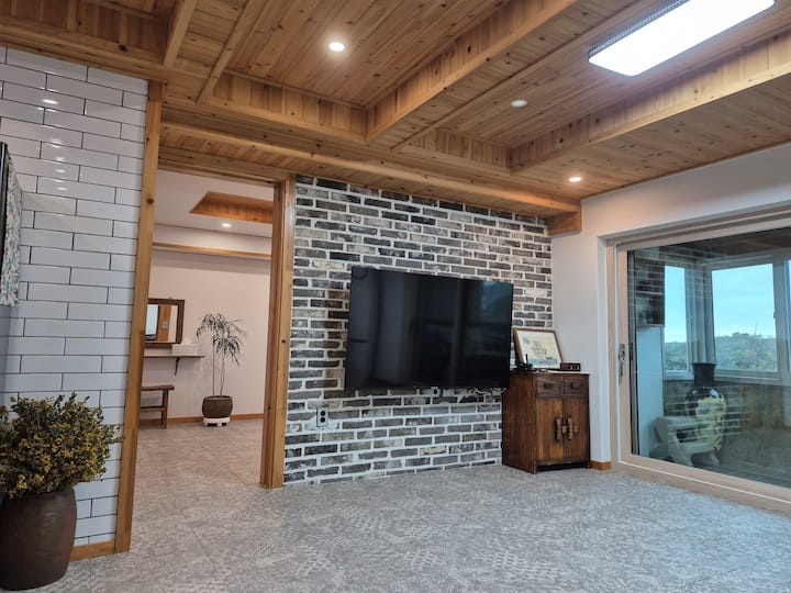 바라던바다-큰동*제주스러운갬성*반려견*성세기해변차로3분*4인숙소 - Jeju-si