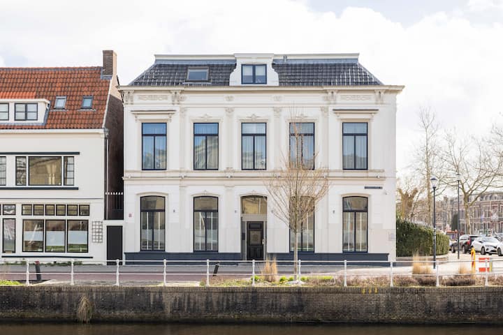 Herenhuis (14) Aan De Gracht Centrum Leeuwarden - Leeuwarden