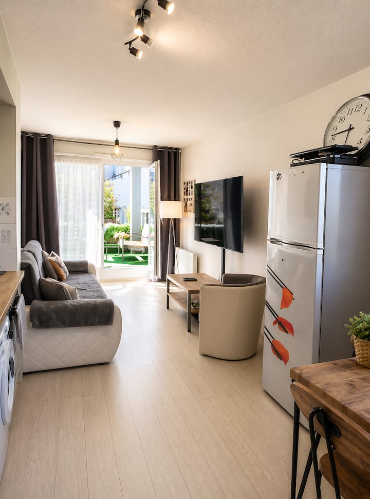 Charmant T2 Cosy Avec Terrasse Et Garage Privé - Villefontaine