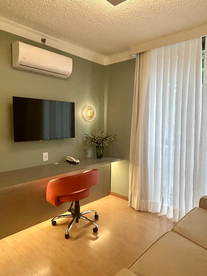 Flat Completo Melhor Localização - Porto Alegre