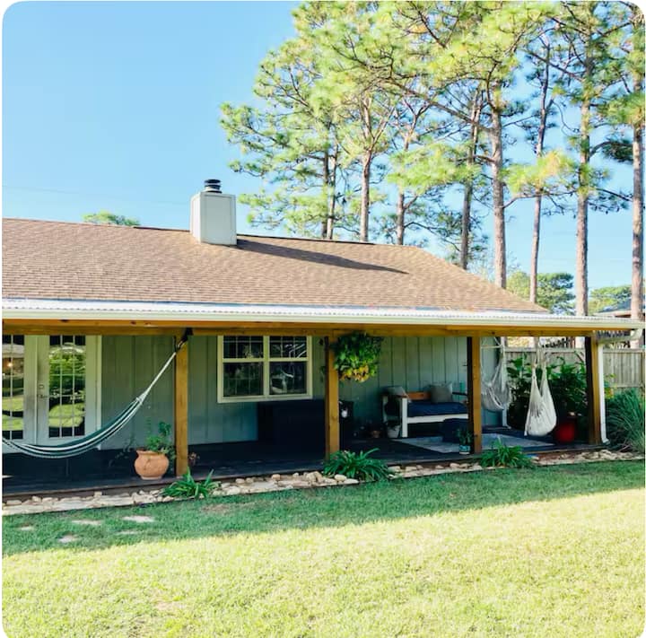 Retreat (Access To Bayfront Property & Kayaks) - Navarre, FL