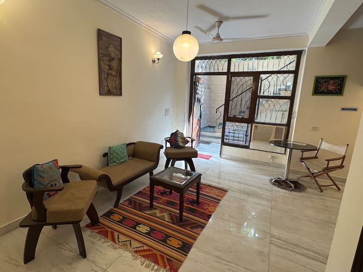Paradiso, Studio Apartment In Nizamuddin East. - New Delhi