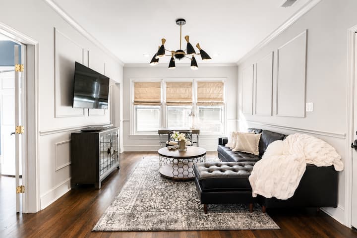 Spacious 1br Living Near Uptown - Dallas, TX