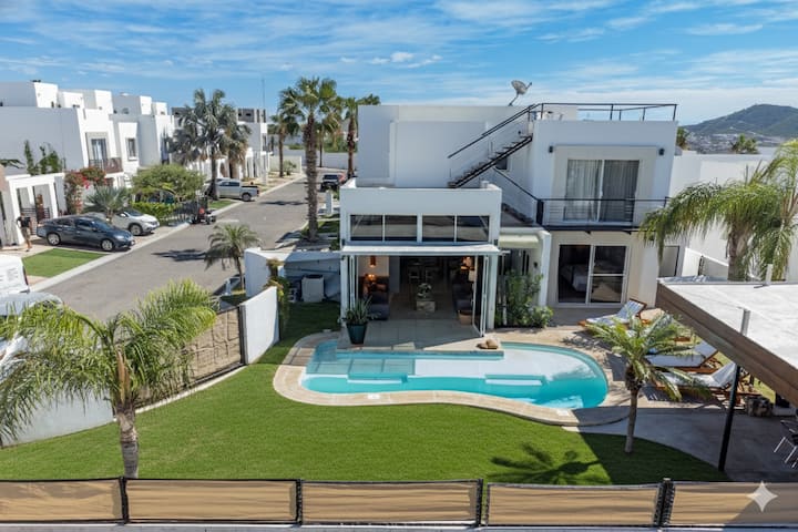 Cabo Oasis For 10: Private Pool & Sunset Rooftop - Cabo San Lucas