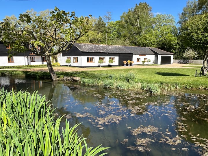 A Tranquil Hideaway In The Grounds Of A Watermill - Swaffham
