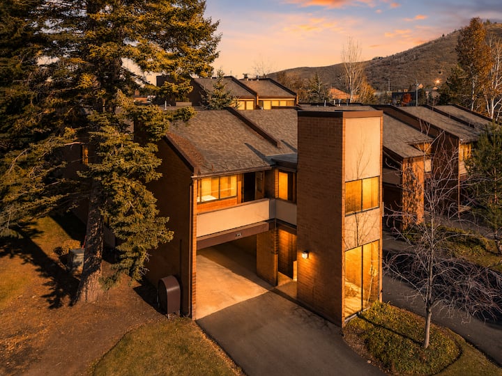 Old Town | Pool & Hot Tub | On Golf Course - Park City, UT