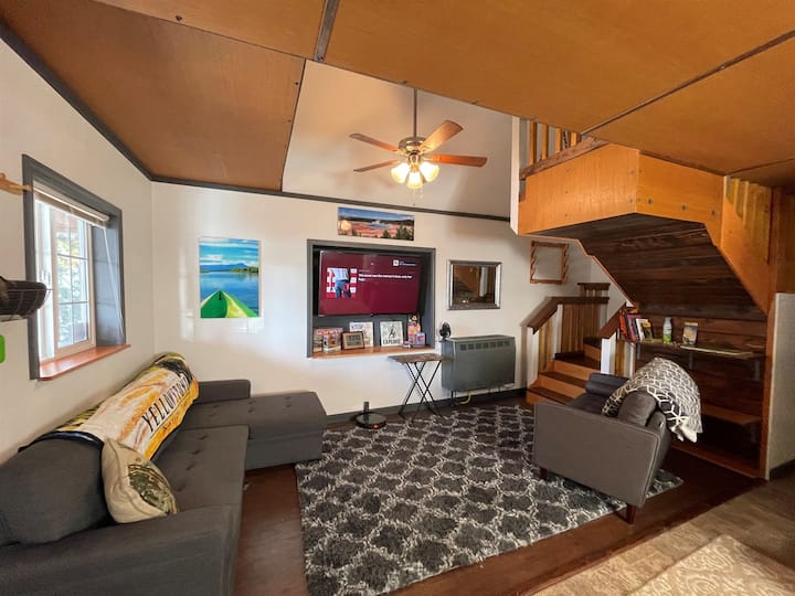 Dog Friendly Cabin Near Yellowstone + River Walk - Island Park, ID