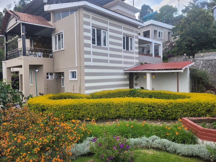Shangarila-3 Bed-room Luxury Villa _ Awesome View - Kodaikanal