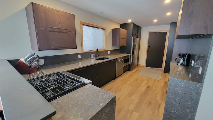 Chateau Cona Upper -Hot Tub, Sauna, Ski In/ski Out - Mount Washington