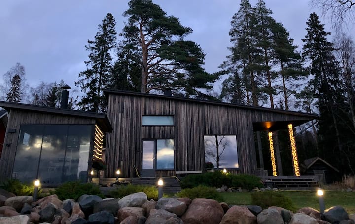 Villa Pihlajakari (Merenrantahuvila/by The Sea) - II