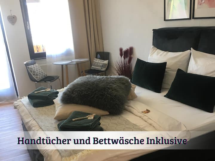 Modernes Apartment Mit Traumhaftem Blick Ins Grüne - Donaueschingen