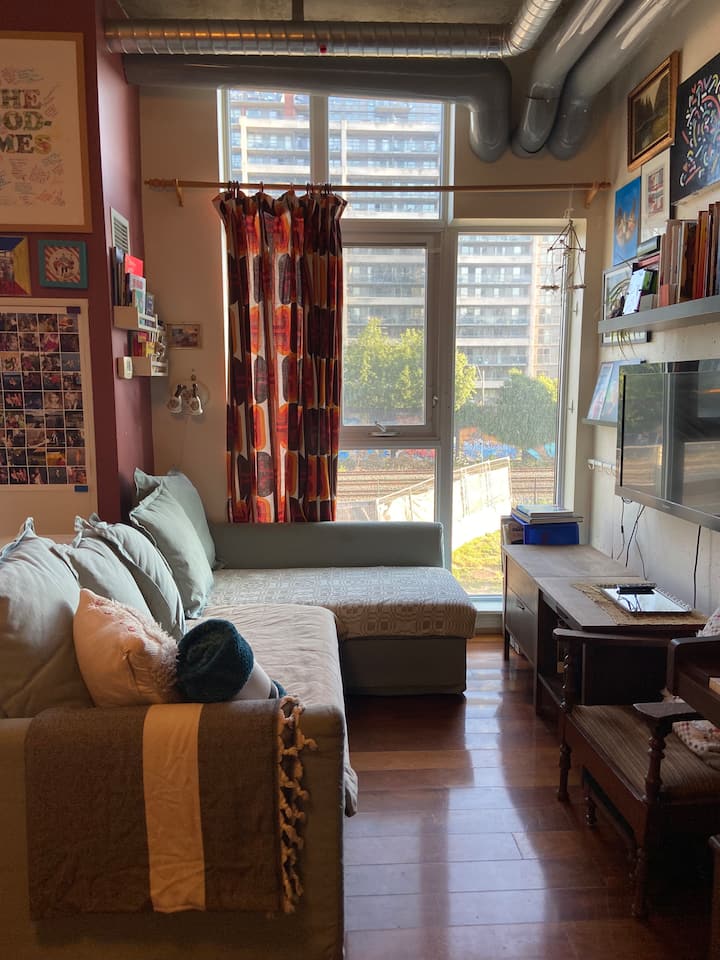 Artist Family Loft In Wqw
(Artist Cv Required) - Toronto, ON