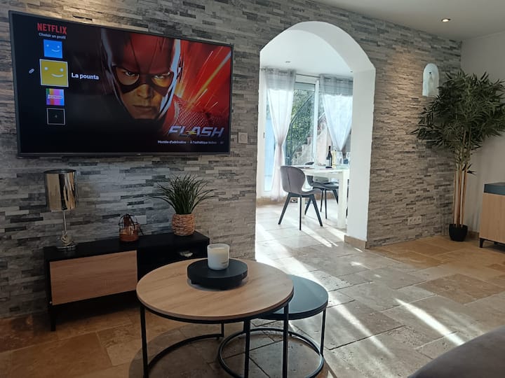 Bas De Villa Avec Piscine - Èze