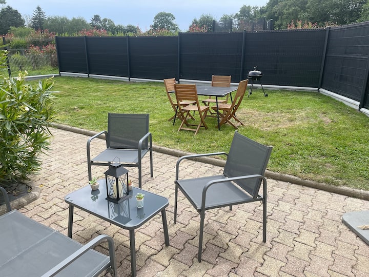 Super Promo Sur Jolie Logement à 2.5 Km De La Mer. - Combrit