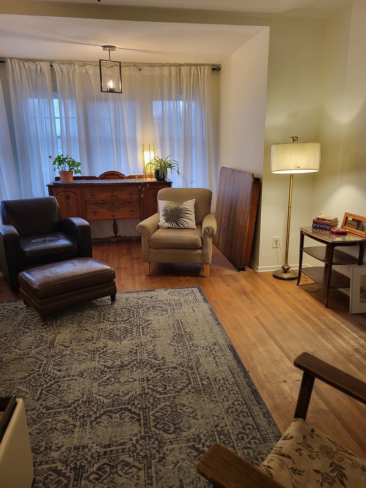 Nice Big House, 4 Bedrooms, Central. Please Read - Regina