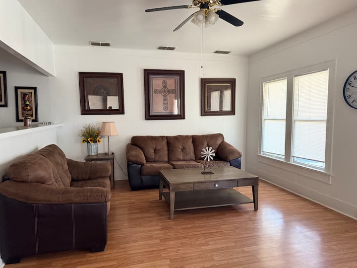 Fully Furnished Duplex - Lake Sweetwater, Sweetwater