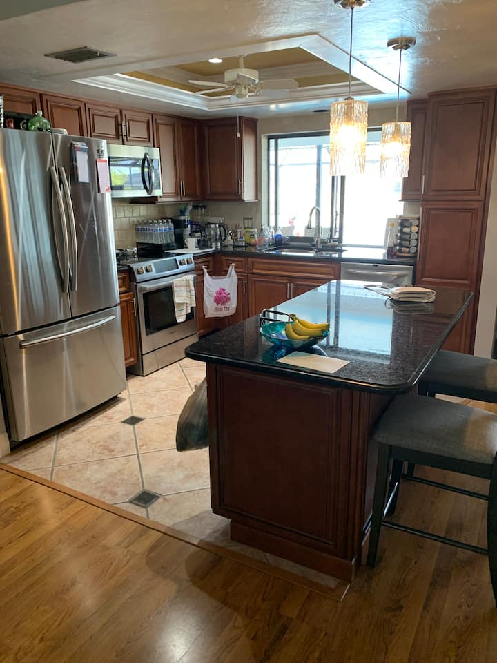 Queen Size Bed 
No Cleaning Fee - Sanibel Island, FL