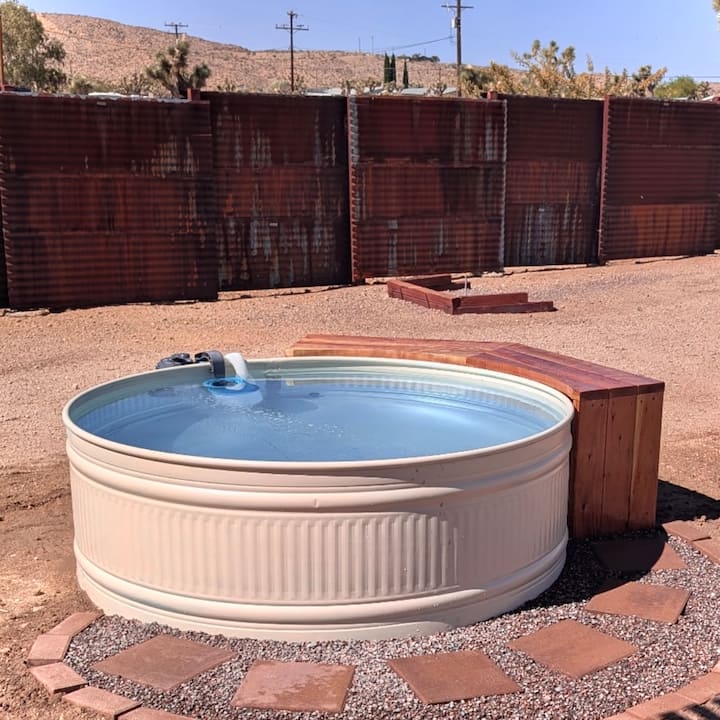 Jt Retreat+ Casa Camarilla +Cowboy Pool + Hot Tub - Yucca Valley, CA