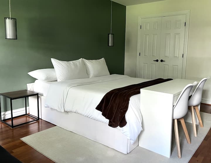 The Beach Borough Suite • Private Jr. Guest Suite - Virginia Beach, VA