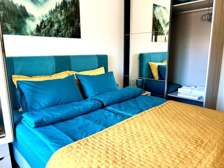 Супер комфорт в центе города у моря и паркинг - Budva