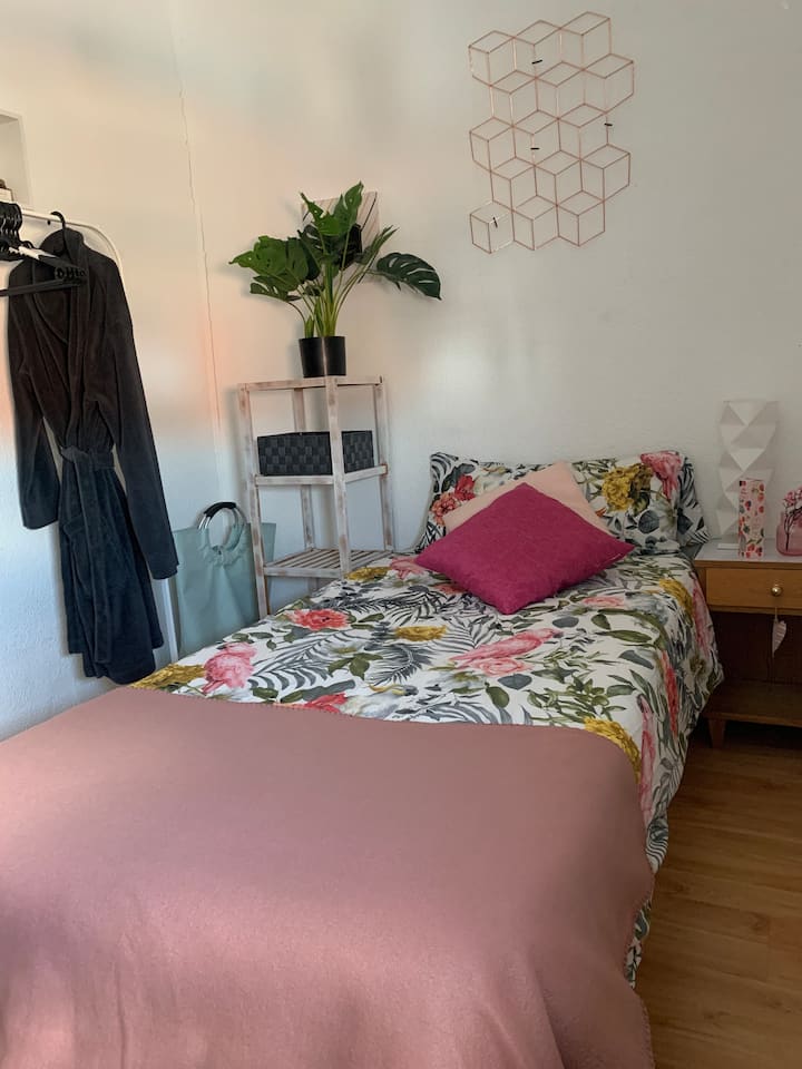 Habitación En El Centro De Alcala * - Alcala de Henares