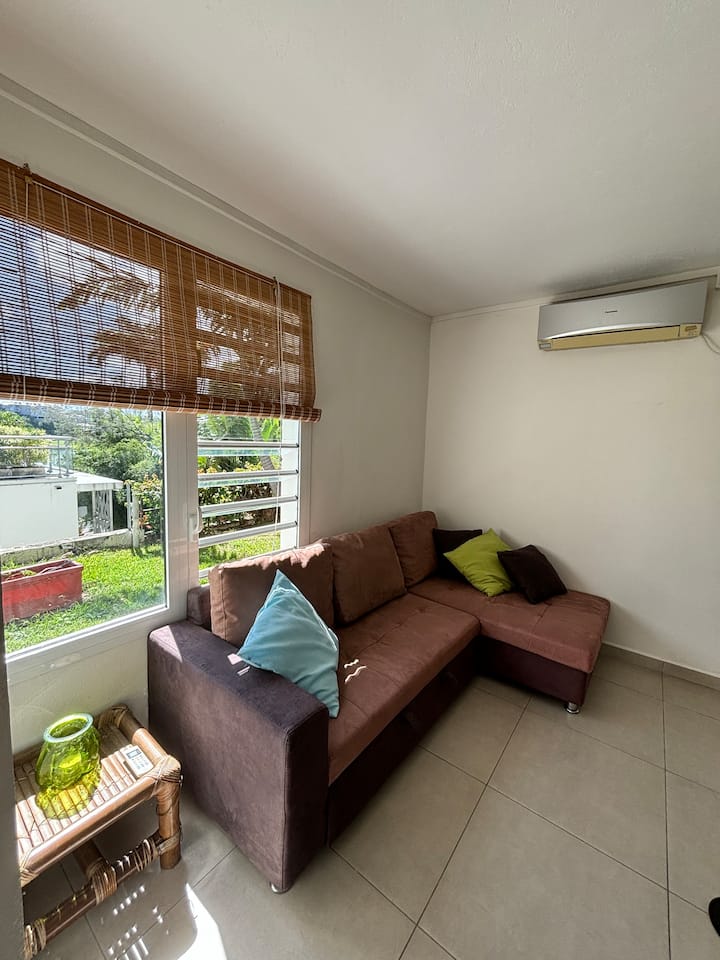 Paisible F2 Rez De Jardin - Nouméa