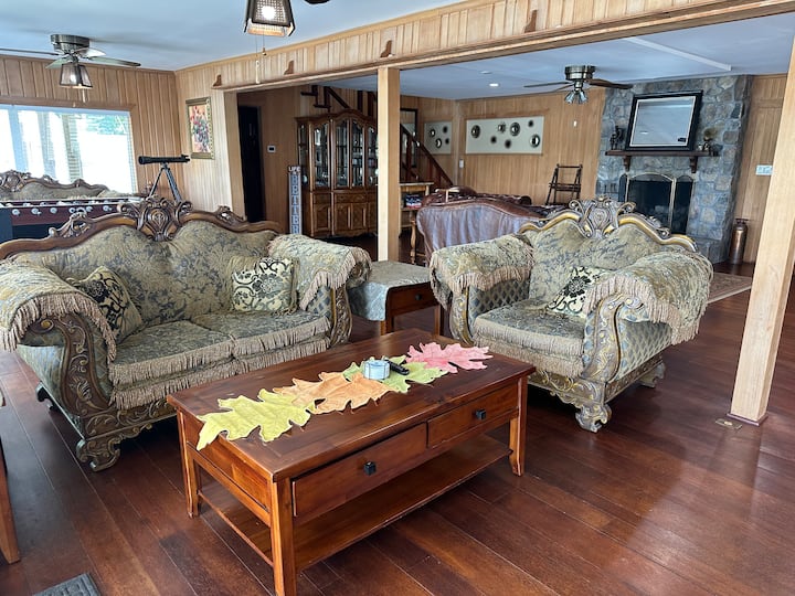 Spacious Lakefront | 5 King Beds + Hot Tub & Sauna - Steele Creek - Charlotte
