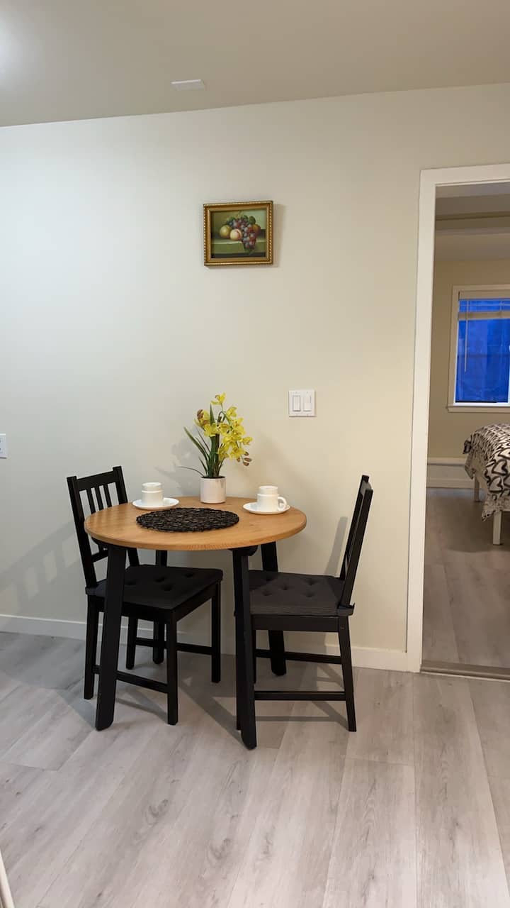 Remodeled 2 Br/1 Ba Walk To Bart & Sf - Daly City, CA