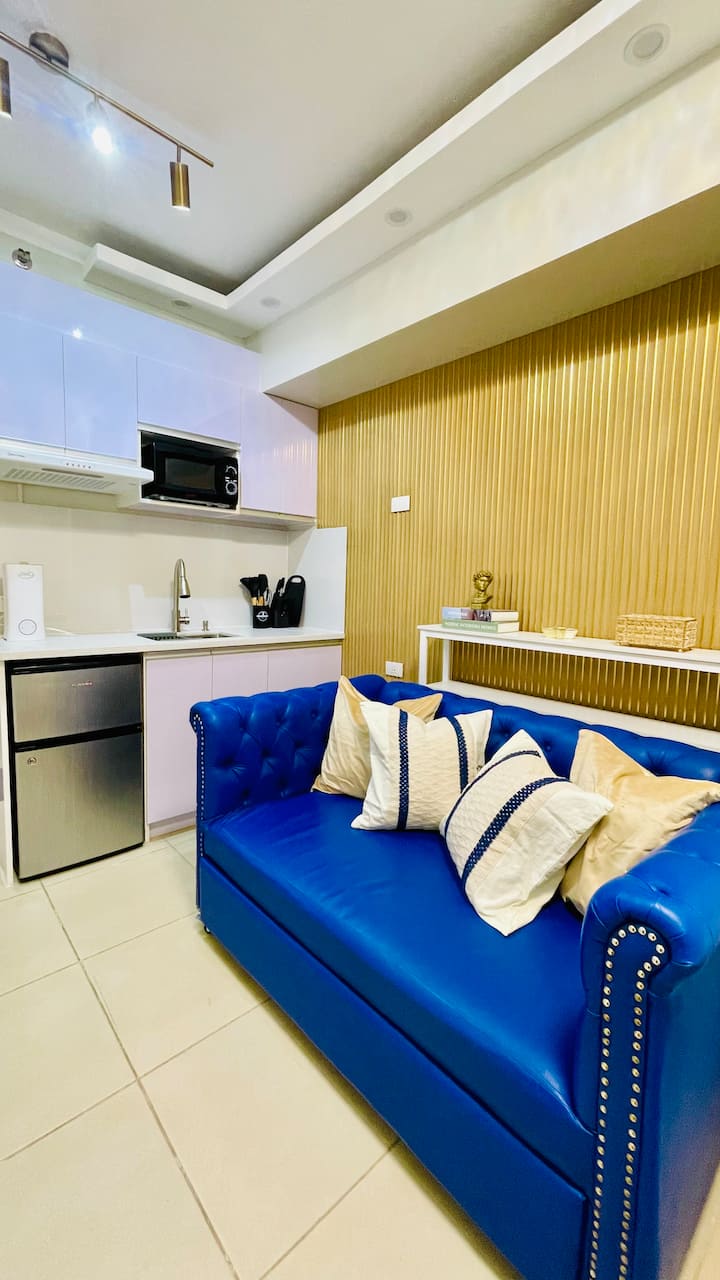 Newly Renovated - Casa Azul Serin Ayala Mall Wifi - Talisay