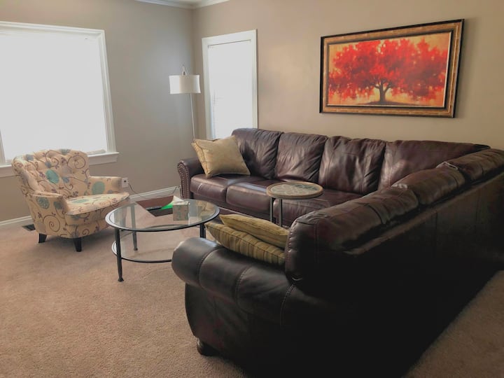 Ace In The Hole! Ue Alumni Hosts You-
Downstairs - Evansville, IN