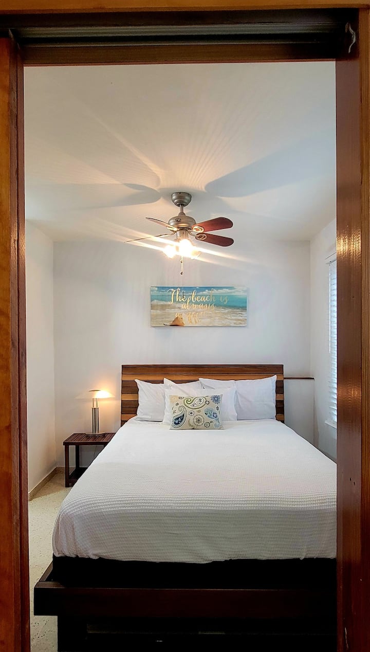 Lagoon Apt, Beach, Nightlife & Rest, Free Pkg/wifi - Puerto Rico