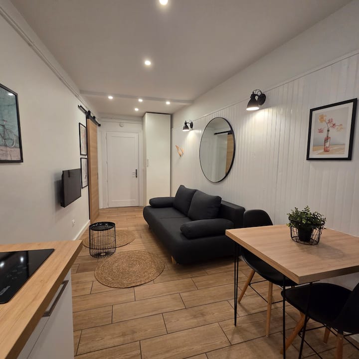 Charmant Studio - France