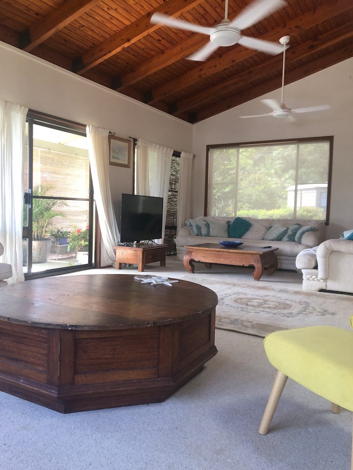 Coastal Vibe - Caloundra