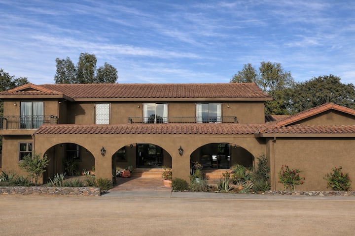 Villa Verbicaro  
Best Of Sonoma - Sonoma, CA