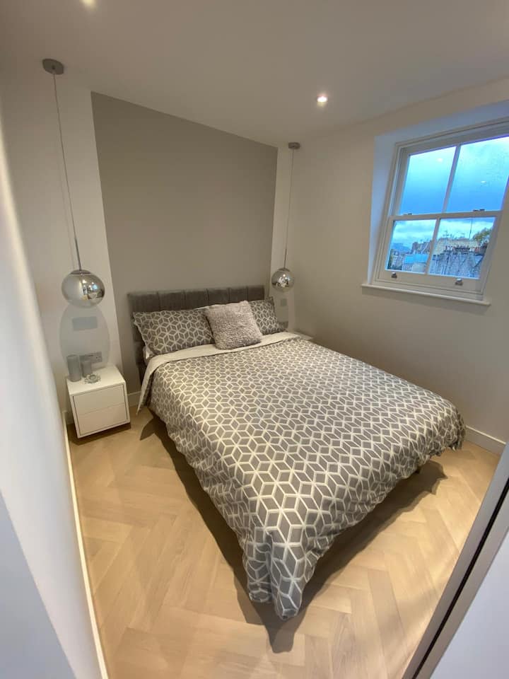 Prime Location Newly Renovated 1 Bed Modern Flat - 풀럼