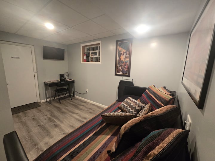 Stand Alone Studio W/ Free Parking Walk To Dwntn. - 辛辛那堤