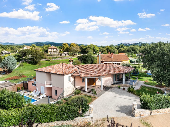 House D&e With Private Pool By  22estates - Labin