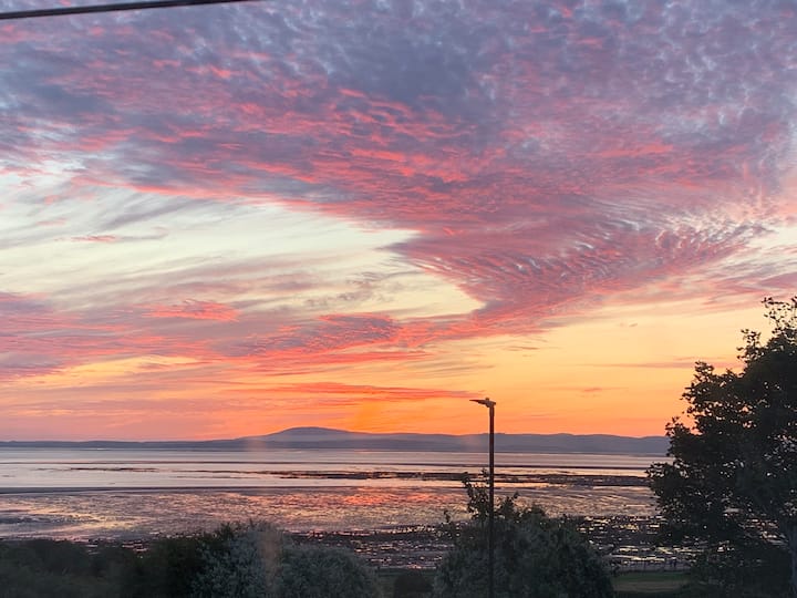 Sunset Sea Views - Beach - Near Lake District - Morecambe