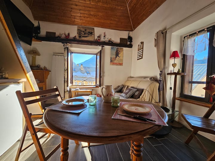 Atypique Duplex Type Chalet/refuge Centre Ville - Monginevro