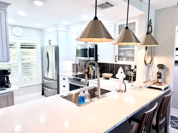 Your Luxury Waterfront Escape On Isla Del Sol - St. Petersburg, FL