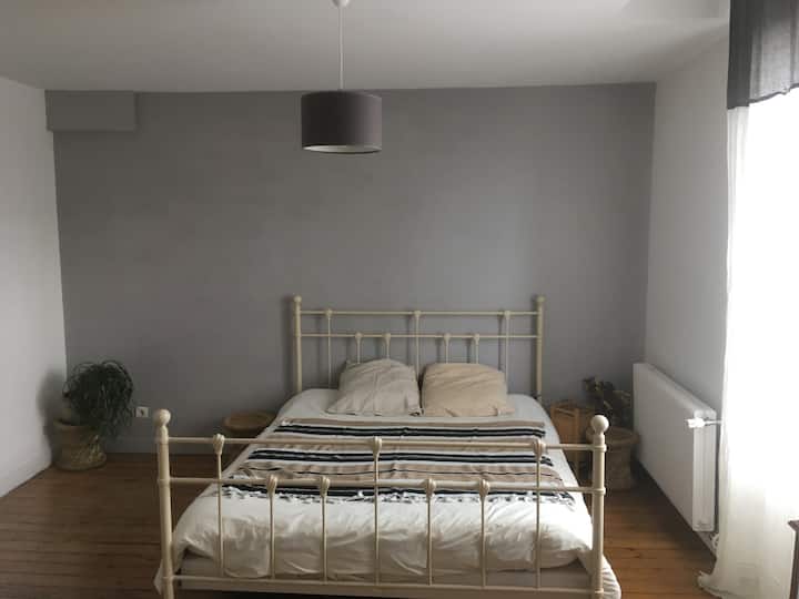 Chambre D'hôte Maison De Ville De Caractère, Zen - Saintes
