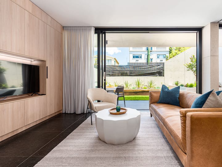 The Arden 1 Coogee New Large Beachside Garden Apt - Coogee